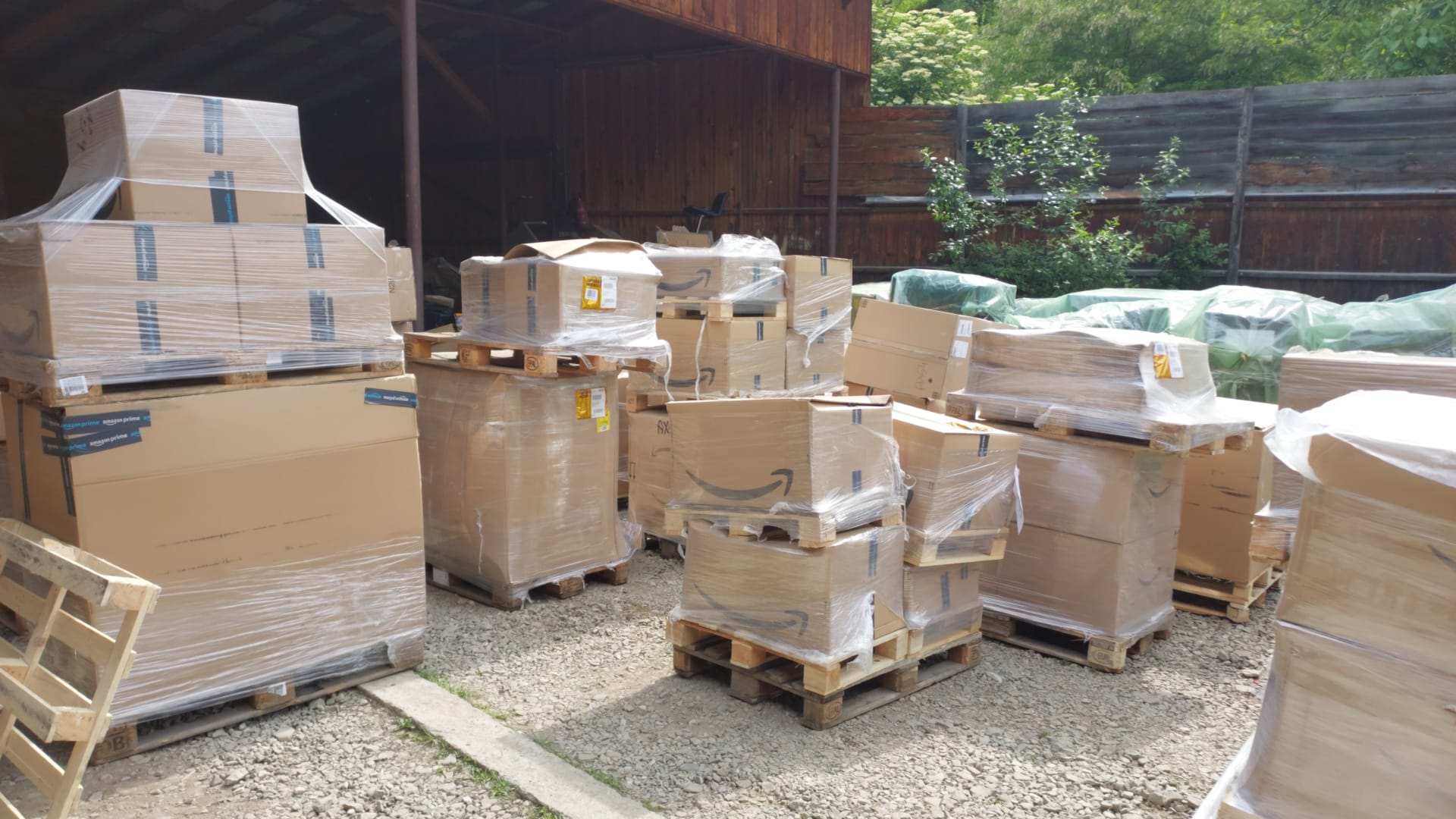 3 Lots Of Amazon Available Europe